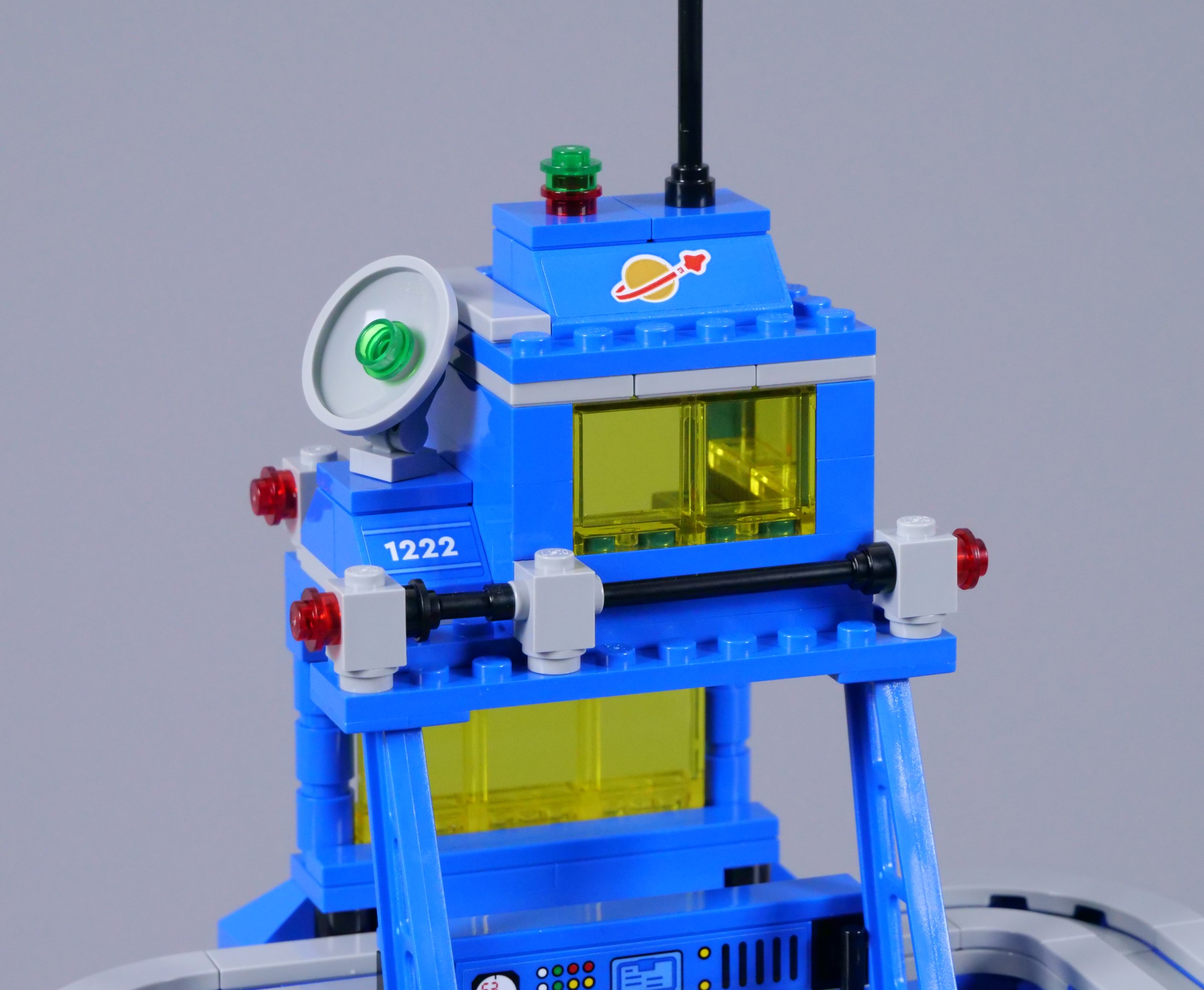 LEGO Ideas 40786 Micro Command Centre review | Brickset